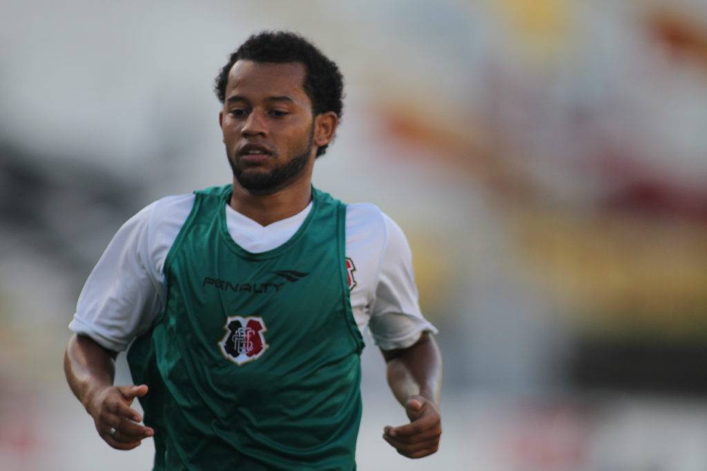 Lelê volta ao time após quatro jogos: "Feliz em retornar" | Santa Cruz ...